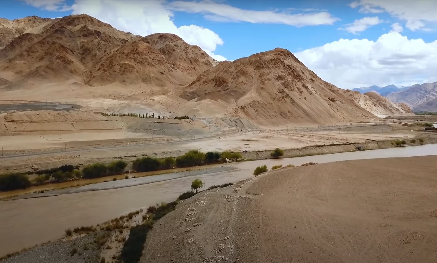 5 Places To See In Leh Ladakh -Most Beautiful Cold Desert in 2023!