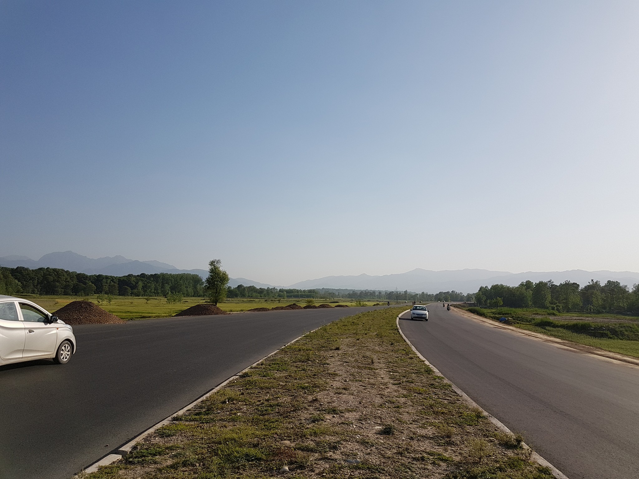 How is Himachal Pradesh to live life happily?